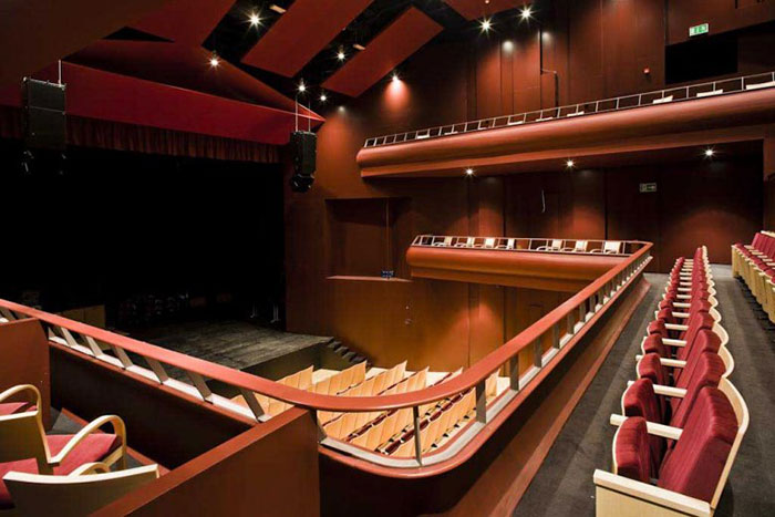 AECinfo.com News: Theater Seating for Large Venues